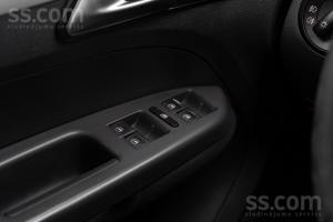 Dzeltens Volkswagen Touran 2014 Jelgava, ar dzinēja tilpumu 2.00 L un nobraukumu 458 tūkst. km par 3000 €, foto 17 vietnē AUTOMOTO.COM.LV