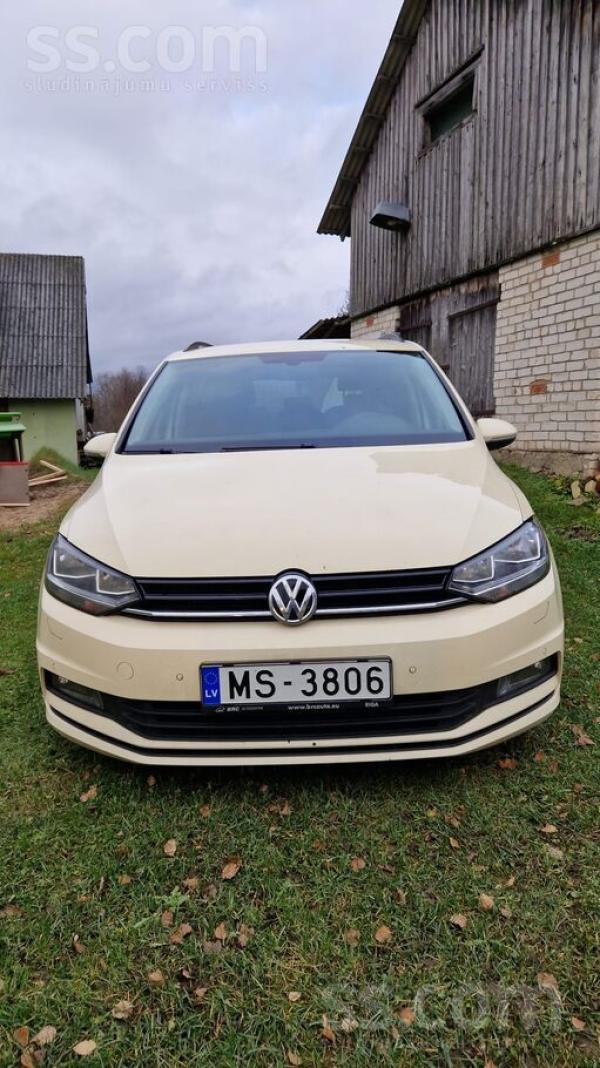 Dzeltens Volkswagen Touran 2016 Limbaži, ar dzinēja tilpumu 2.00 L un nobraukumu 355 tūkst. km par 7500 €, foto 2 vietnē AUTOMOTO.COM.LV