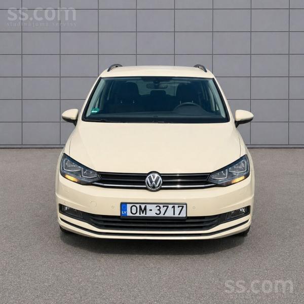 Dzeltens Volkswagen Touran 2016 Rīga, ar dzinēja tilpumu 2.00 L un nobraukumu 472 tūkst. km par 5800 €, foto 2 vietnē AUTOMOTO.COM.LV