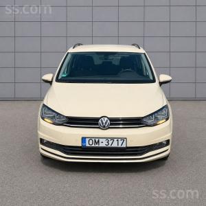 Желтый Фольксваген Туран 2016 в Рига, объемом двигателя 2.00 л и пробегом 472 тыс. км за 5800 €, фото 3 на AUTOMOTO.COM.LV