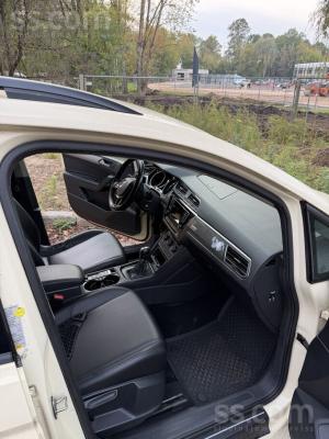 Dzeltens Volkswagen Touran 2016 Rīga, ar dzinēja tilpumu 2.00 L un nobraukumu 400 tūkst. km par 4000 €, foto  vietnē AUTOMOTO.COM.LV