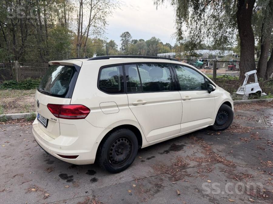 Желтый Фольксваген Туран 2016 в Рига, объемом двигателя 2.00 л и пробегом 400 тыс. км за 4000 €, фото 7 на AUTOMOTO.COM.LV