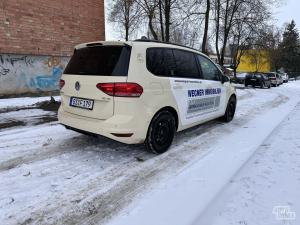Dzeltens Volkswagen Touran 2017 Marijampole, ar dzinēja tilpumu 2.00 L un nobraukumu 410 tūkst. km par 5990 €, foto 3 vietnē AUTOMOTO.COM.LV