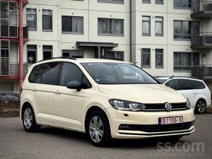 Dzeltens Volkswagen Touran 2017 Rīga, ar dzinēja tilpumu 2.00 L un nobraukumu 0 tūkst. km par 3500 €, foto  vietnē AUTOMOTO.COM.LV