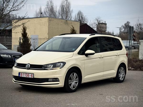 Yellow Volkswagen Touran 2017 in Riga, with an engine capacity of 2.00 L and mileage of 0 thousand km for 3500 €, photo 3 on AUTOMOTO.COM.LV