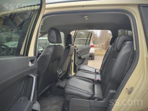 Dzeltens Volkswagen Touran 2017 Rīga, ar dzinēja tilpumu 2.00 L un nobraukumu 0 tūkst. km par 3500 €, foto 10 vietnē AUTOMOTO.COM.LV
