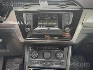 Dzeltens Volkswagen Touran 2017 Rīga, ar dzinēja tilpumu 2.00 L un nobraukumu 0 tūkst. km par 3500 €, foto 11 vietnē AUTOMOTO.COM.LV