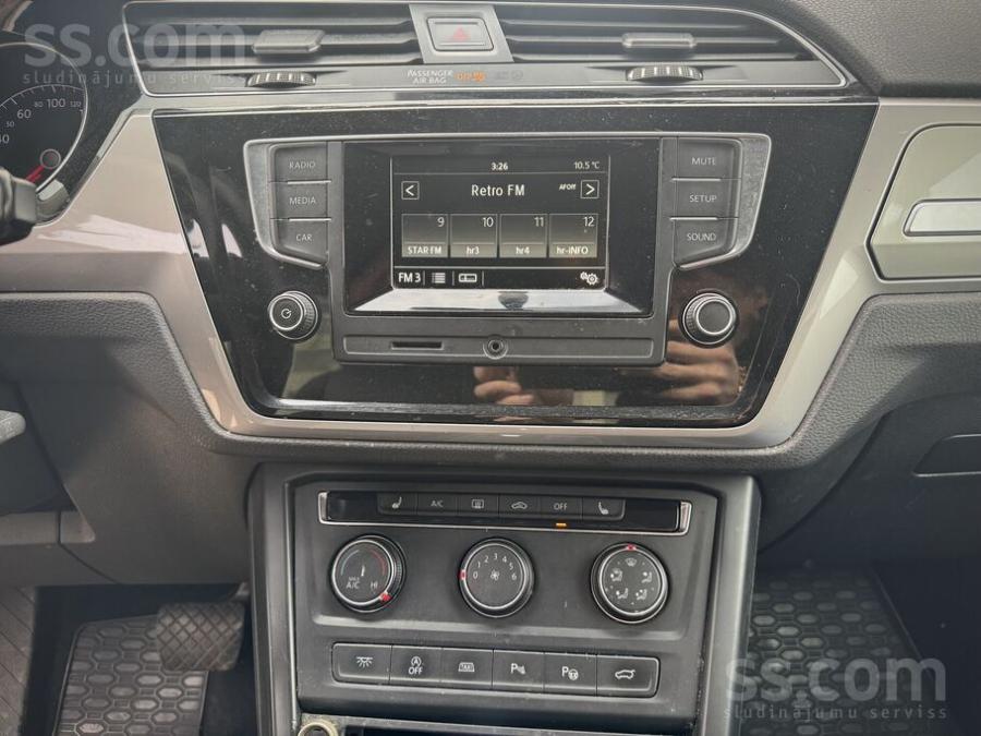 Dzeltens Volkswagen Touran 2017 Rīga, ar dzinēja tilpumu 2.00 L un nobraukumu 0 tūkst. km par 3500 €, foto 11 vietnē AUTOMOTO.COM.LV