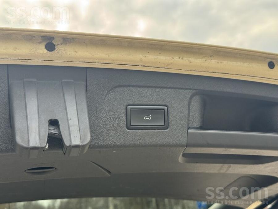 Dzeltens Volkswagen Touran 2017 Rīga, ar dzinēja tilpumu 2.00 L un nobraukumu 0 tūkst. km par 3500 €, foto 12 vietnē AUTOMOTO.COM.LV