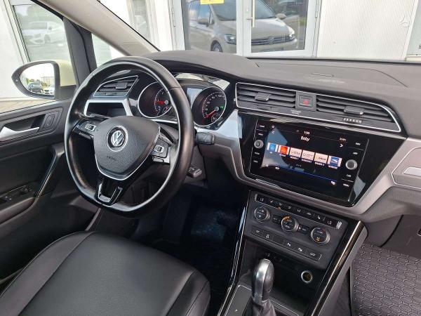 Dzeltens Volkswagen Touran 2017 Jonava, ar dzinēja tilpumu 2.00 L un nobraukumu 320 tūkst. km par 6999 €, foto 2 vietnē AUTOMOTO.COM.LV