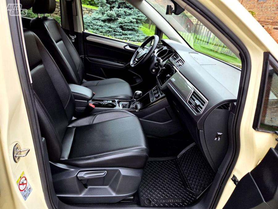 Dzeltens Volkswagen Touran 2017 Viļņa, ar dzinēja tilpumu 2.00 L un nobraukumu 388 tūkst. km par 7300 €, foto 22 vietnē AUTOMOTO.COM.LV