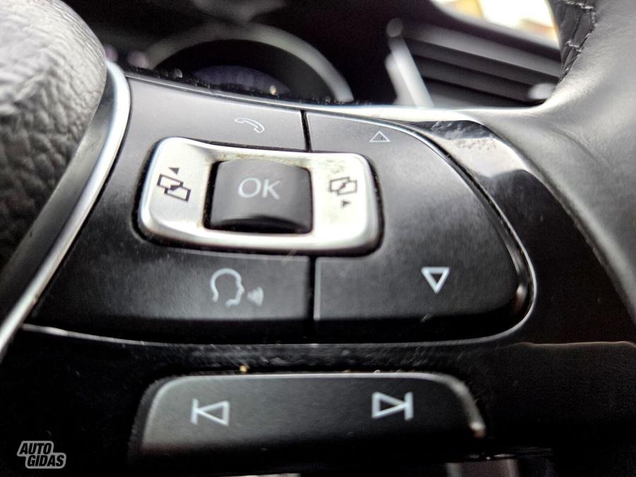 Dzeltens Volkswagen Touran 2017 Viļņa, ar dzinēja tilpumu 2.00 L un nobraukumu 388 tūkst. km par 7300 €, foto 33 vietnē AUTOMOTO.COM.LV