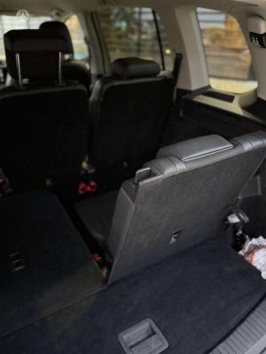 Yellow Volkswagen Touran 2019 in Klaipeda, with an engine capacity of 1.97 L and mileage of 257 thousand km for 8600 €, photo 8 on AUTOMOTO.COM.LV