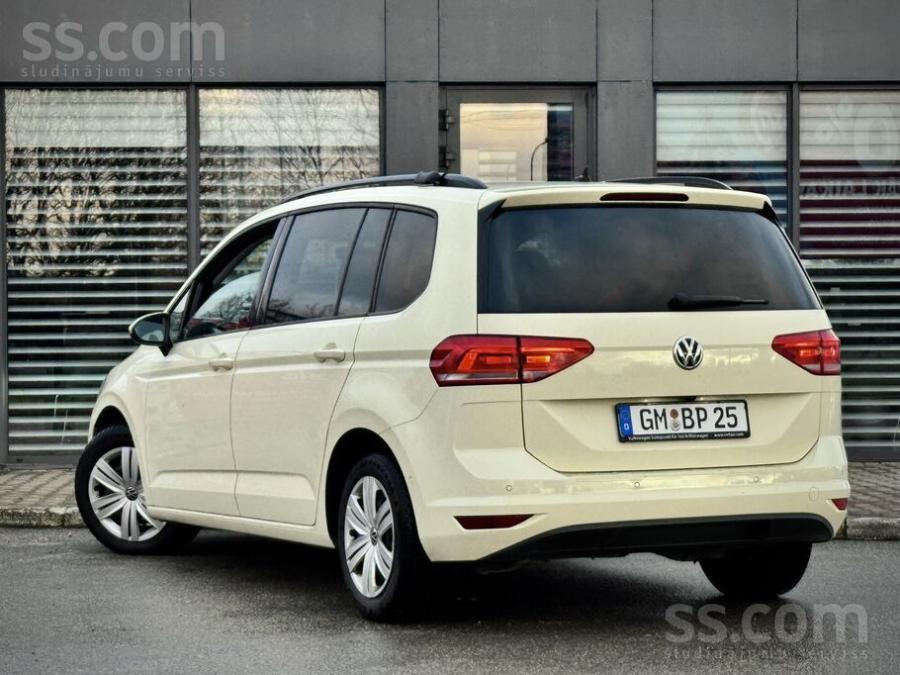 Yellow Volkswagen Touran 2020 in Riga, with an engine capacity of 2.00 L and mileage of 0 thousand km for 8700 €, photo 8 on AUTOMOTO.COM.LV