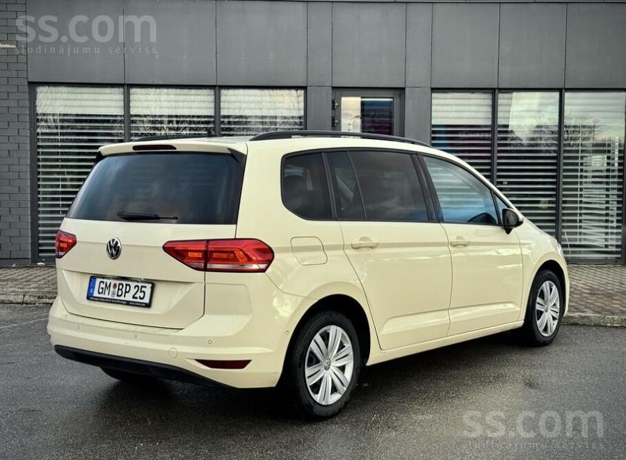 Yellow Volkswagen Touran 2020 in Riga, with an engine capacity of 2.00 L and mileage of 0 thousand km for 8700 €, photo 10 on AUTOMOTO.COM.LV
