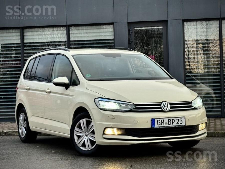 Yellow Volkswagen Touran 2020 in Riga, with an engine capacity of 2.00 L and mileage of 230 thousand km for 8000 €, photo 1 on AUTOMOTO.COM.LV