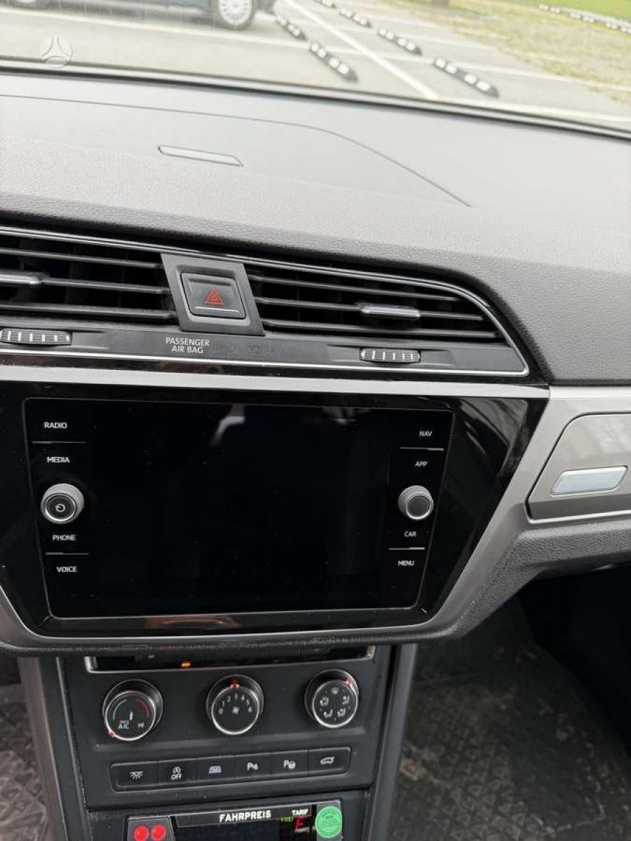 Dzeltens Volkswagen Touran 2021 Kauņa, ar dzinēja tilpumu 1.97 L un nobraukumu 240 tūkst. km par 8400 €, foto 15 vietnē AUTOMOTO.COM.LV