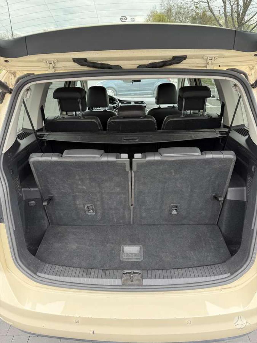 Dzeltens Volkswagen Touran 2021 Kauņa, ar dzinēja tilpumu 1.97 L un nobraukumu 240 tūkst. km par 7999 €, foto 12 vietnē AUTOMOTO.COM.LV