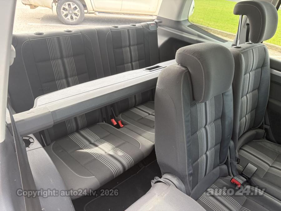Yellow Volkswagen Touran 2012 in Viljandi, with an engine capacity of 1.20 L and mileage of 161 thousand km for 6990 €, photo 11 on AUTOMOTO.COM.LV