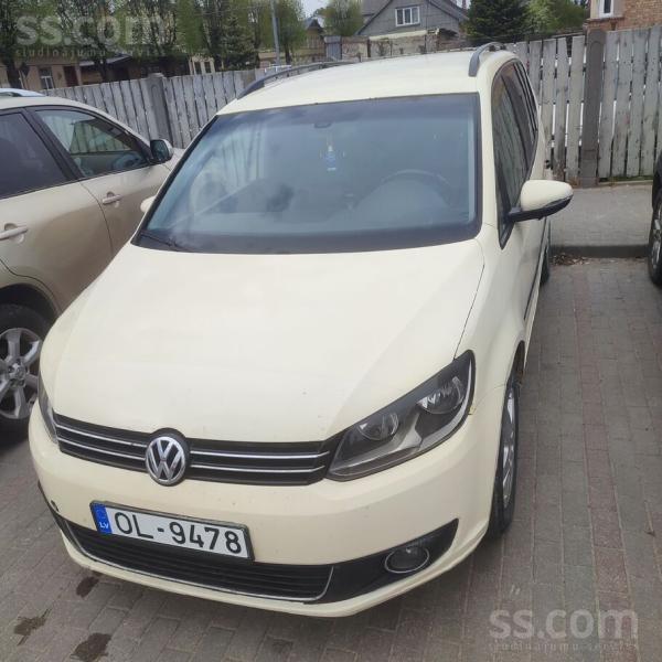 Yellow Volkswagen Touran 2015 in Liepaja, with an engine capacity of 2.00 L and mileage of 0 thousand km for 2100 €, photo 1 on AUTOMOTO.COM.LV
