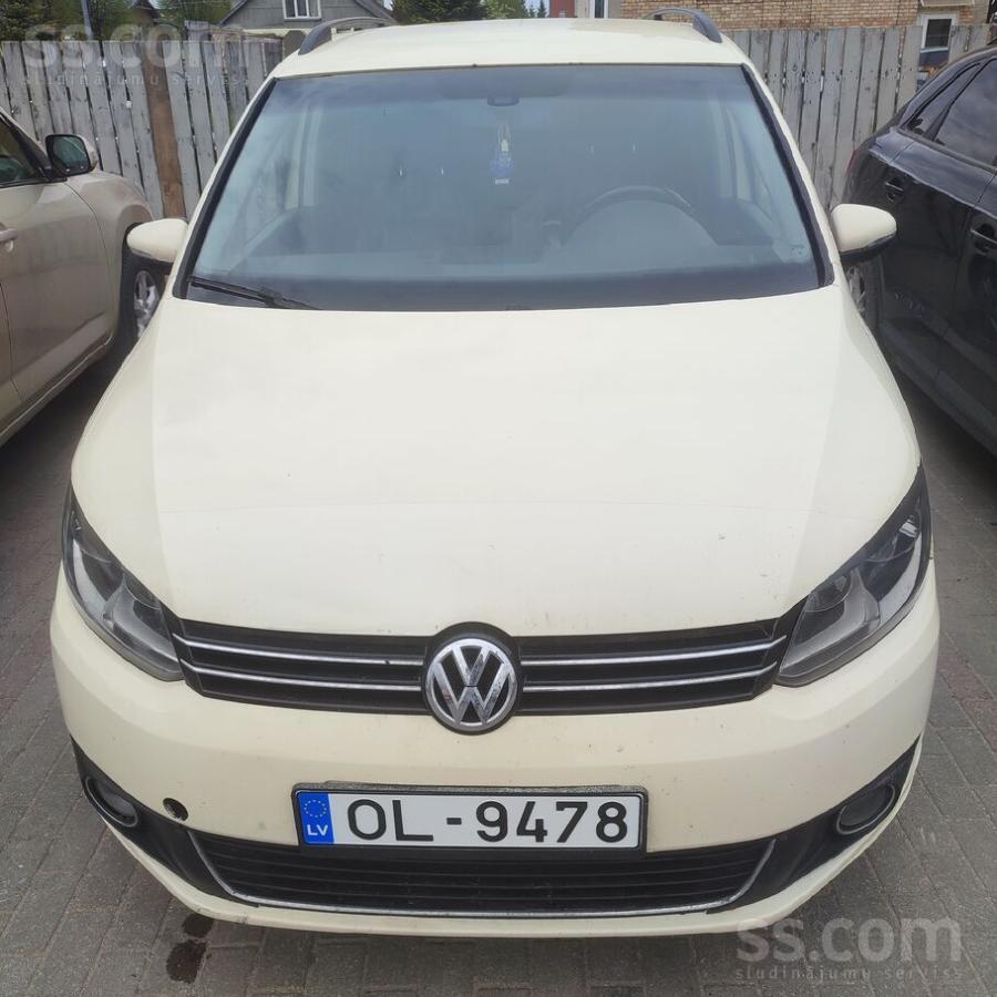 Dzeltens Volkswagen Touran 2015 Liepāja, ar dzinēja tilpumu 2.00 L un nobraukumu 0 tūkst. km par 2100 €, foto 4 vietnē AUTOMOTO.COM.LV