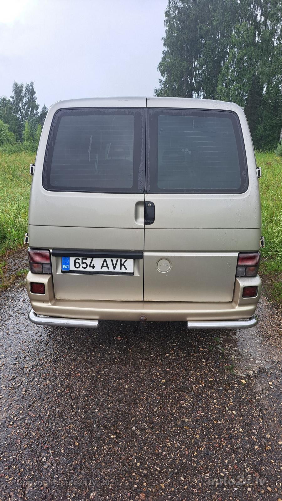 Smilšu krāsa Volkswagen Transporter 2000 Veru, ar dzinēja tilpumu 2.50 L un nobraukumu 357 tūkst. km par 4300 €, foto 5 vietnē AUTOMOTO.COM.LV