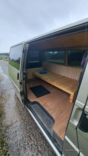 Smilšu krāsa Volkswagen Transporter 2000 Veru, ar dzinēja tilpumu 2.50 L un nobraukumu 357 tūkst. km par 4300 €, foto 8 vietnē AUTOMOTO.COM.LV