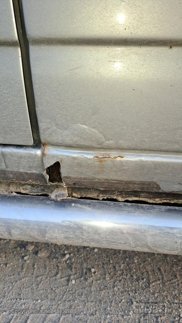 Smilšu krāsa Volkswagen Transporter 2000 Veru, ar dzinēja tilpumu 2.50 L un nobraukumu 357 tūkst. km par 4300 €, foto 10 vietnē AUTOMOTO.COM.LV