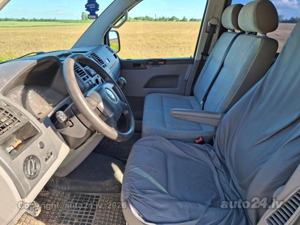 Beige Volkswagen Transporter 2004 in Jogeva, with an engine capacity of 2.50 L and mileage of 655 thousand km for 3000 €, photo 6 on AUTOMOTO.COM.LV