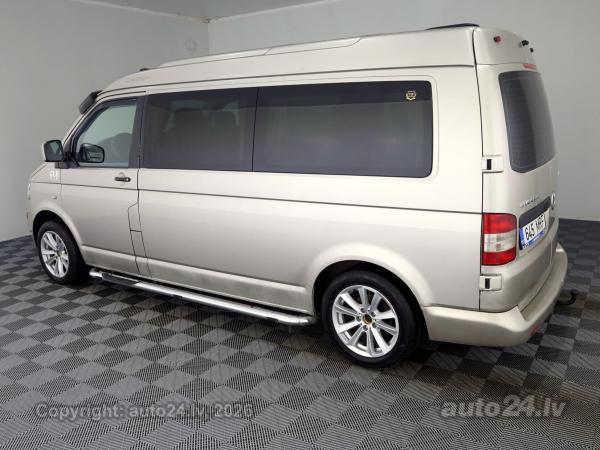 Beige Volkswagen Transporter 2008 in Tallinn, with an engine capacity of 2.50 L and mileage of 491 thousand km for 2999 €, photo 4 on AUTOMOTO.COM.LV