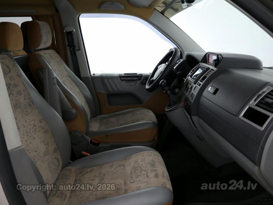 Smilšu krāsa Volkswagen Transporter 2008 Tallina, ar dzinēja tilpumu 2.50 L un nobraukumu 491 tūkst. km par 2999 €, foto 7 vietnē AUTOMOTO.COM.LV