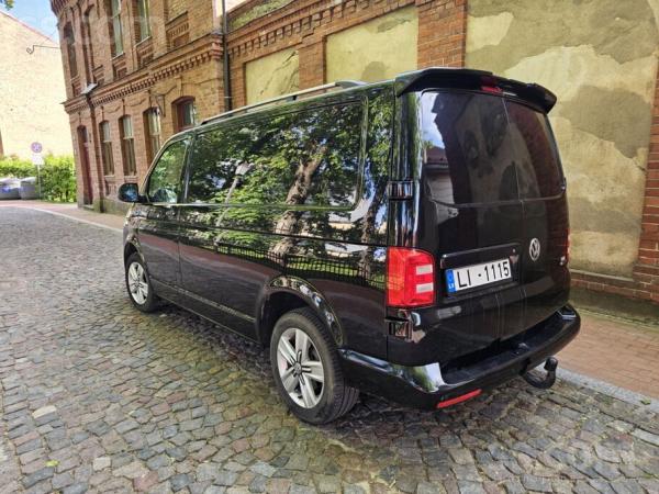Melns Volkswagen Transporter 2017 Cēsis, ar dzinēja tilpumu 2.00 L un nobraukumu 189 tūkst. km par 16940 €, foto 5 vietnē AUTOMOTO.COM.LV