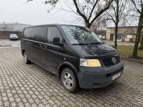 Melns Volkswagen Transporter 2005 Pasvalys, ar dzinēja tilpumu 2.50 L un nobraukumu 279 tūkst. km par 3999 €, foto 2 vietnē AUTOMOTO.COM.LV
