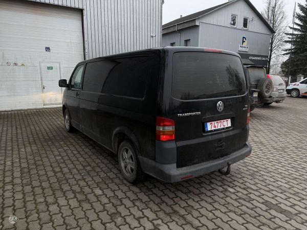 Melns Volkswagen Transporter 2005 Pasvalys, ar dzinēja tilpumu 2.50 L un nobraukumu 279 tūkst. km par 3999 €, foto 4 vietnē AUTOMOTO.COM.LV
