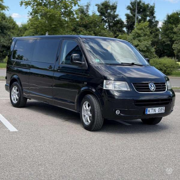 Black Volkswagen Transporter 2005 in Vilnius, with an engine capacity of 2.46 L and mileage of 373 thousand km for 6350 €, photo 2 on AUTOMOTO.COM.LV