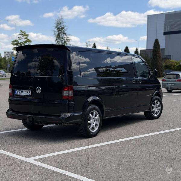 Black Volkswagen Transporter 2005 in Vilnius, with an engine capacity of 2.46 L and mileage of 373 thousand km for 6350 €, photo 3 on AUTOMOTO.COM.LV