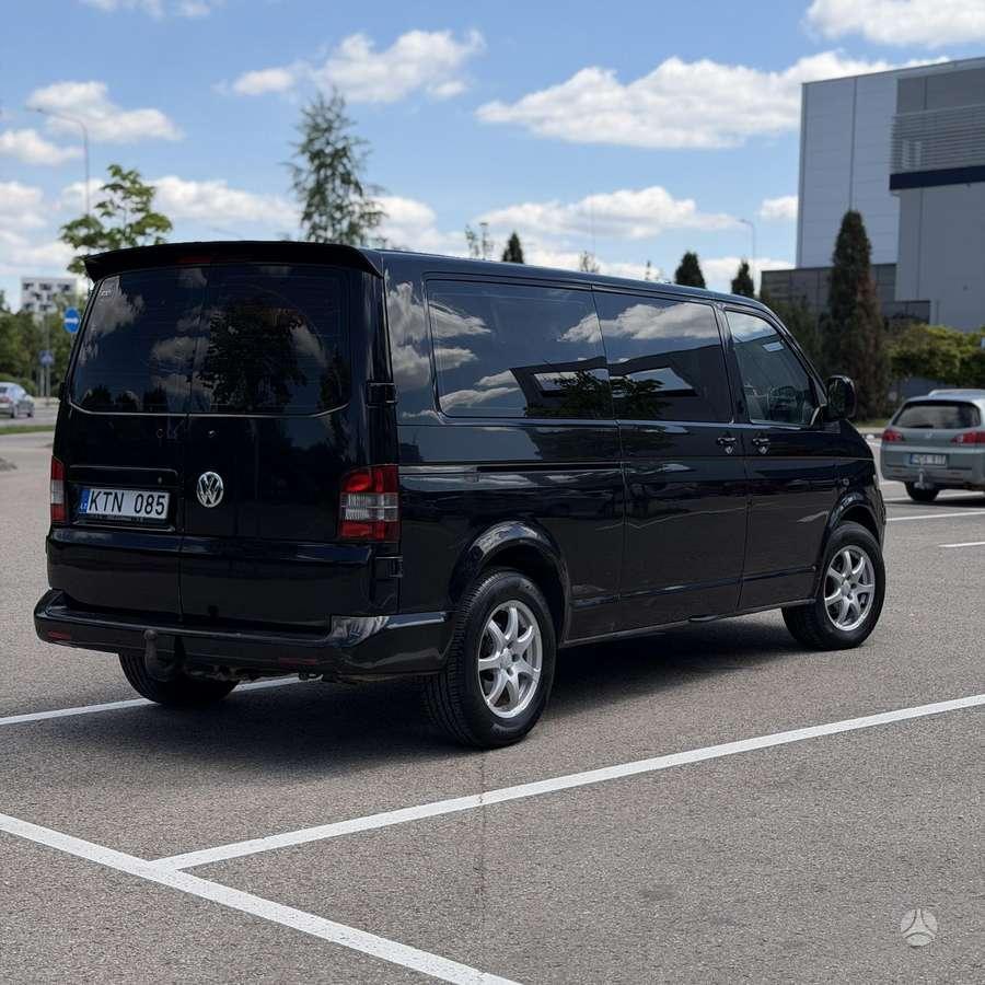 Black Volkswagen Transporter 2005 in Vilnius, with an engine capacity of 2.46 L and mileage of 373 thousand km for 6350 €, photo 4 on AUTOMOTO.COM.LV