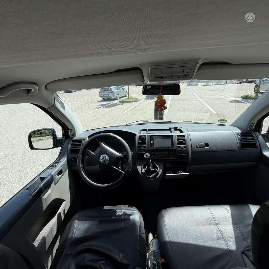 Black Volkswagen Transporter 2005 in Vilnius, with an engine capacity of 2.46 L and mileage of 373 thousand km for 6350 €, photo 9 on AUTOMOTO.COM.LV