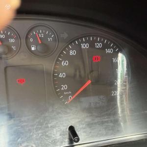 Black Volkswagen Transporter 2005 in Vilnius, with an engine capacity of 2.46 L and mileage of 373 thousand km for 6350 €, photo 10 on AUTOMOTO.COM.LV