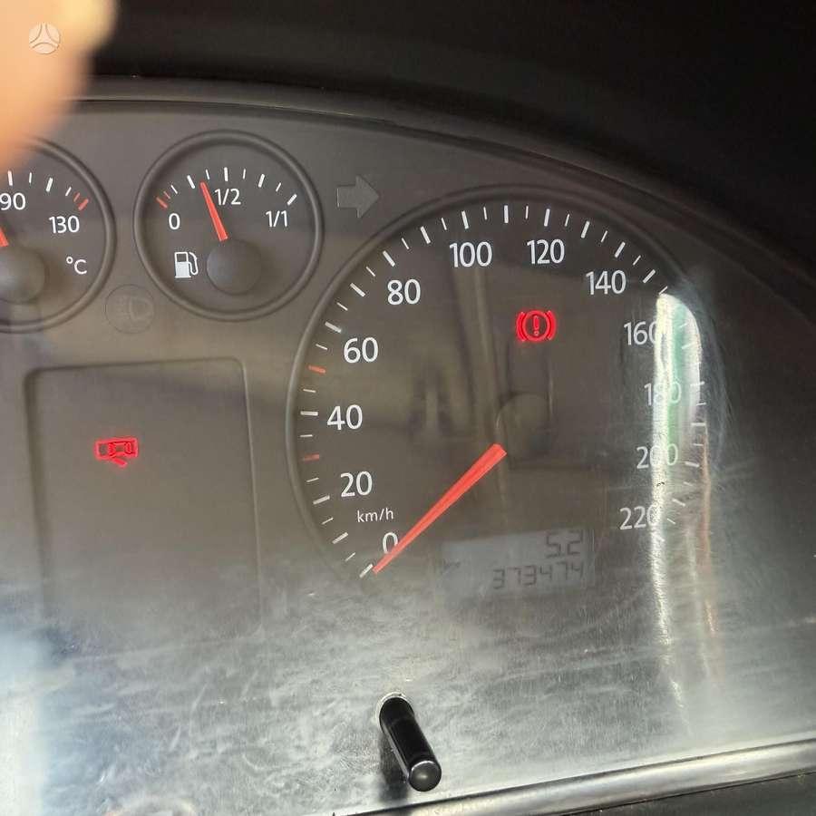 Black Volkswagen Transporter 2005 in Vilnius, with an engine capacity of 2.46 L and mileage of 373 thousand km for 6350 €, photo 10 on AUTOMOTO.COM.LV