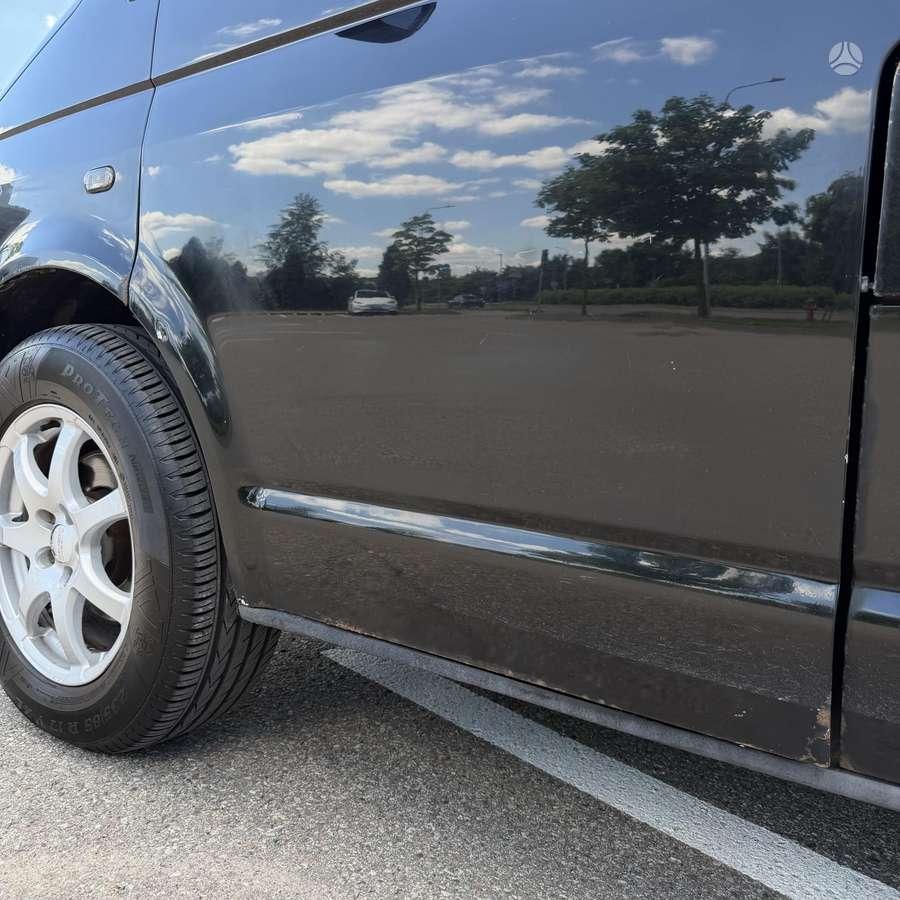 Black Volkswagen Transporter 2005 in Vilnius, with an engine capacity of 2.46 L and mileage of 373 thousand km for 6350 €, photo 14 on AUTOMOTO.COM.LV