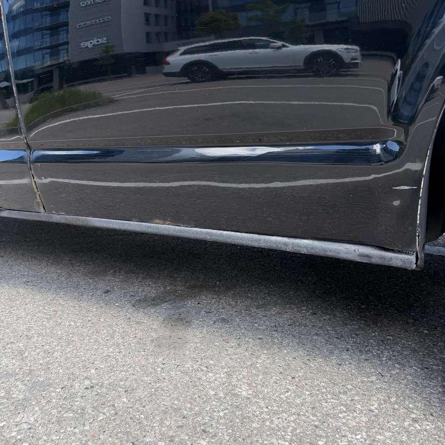 Black Volkswagen Transporter 2005 in Vilnius, with an engine capacity of 2.46 L and mileage of 373 thousand km for 6350 €, photo 19 on AUTOMOTO.COM.LV