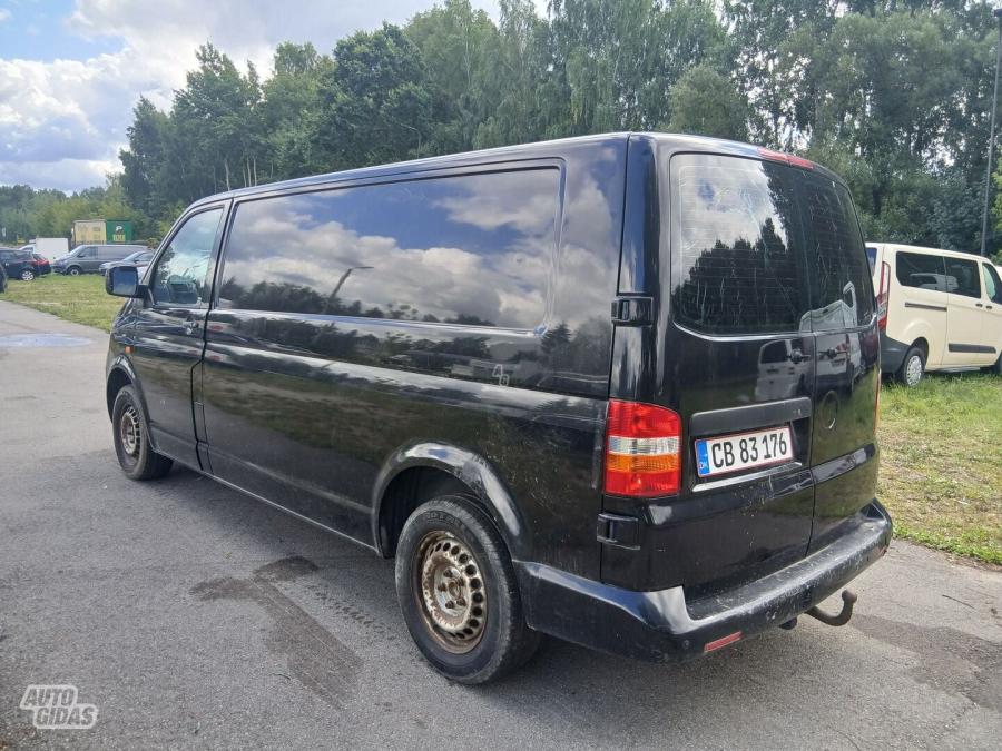 Black Volkswagen Transporter 2006 in Kaunas, with an engine capacity of 2.50 L and mileage of 500 thousand km for 2200 €, photo 4 on AUTOMOTO.COM.LV