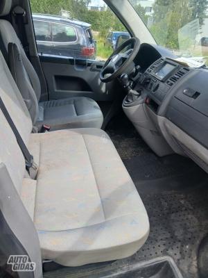 Black Volkswagen Transporter 2006 in Kaunas, with an engine capacity of 2.50 L and mileage of 500 thousand km for 2200 €, photo 8 on AUTOMOTO.COM.LV