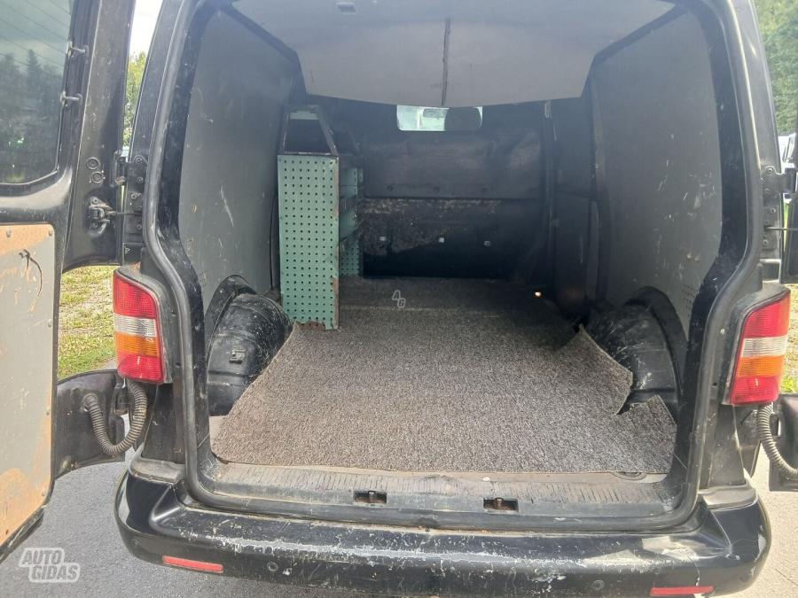 Black Volkswagen Transporter 2006 in Kaunas, with an engine capacity of 2.50 L and mileage of 500 thousand km for 2200 €, photo 10 on AUTOMOTO.COM.LV
