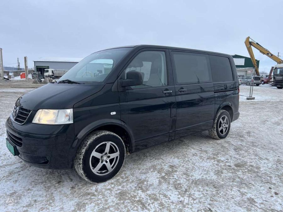 Melns Volkswagen Transporter 2007 Pasvalys, ar dzinēja tilpumu 2.50 L un nobraukumu 227 tūkst. km par 4450 €, foto 1 vietnē AUTOMOTO.COM.LV