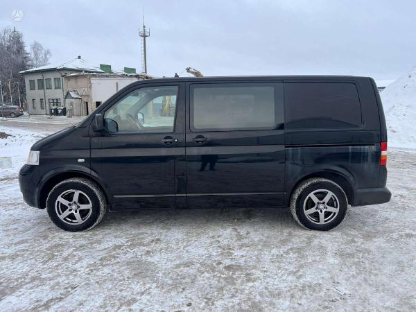 Black Volkswagen Transporter 2007 in Pasvalys, with an engine capacity of 2.50 L and mileage of 227 thousand km for 4450 €, photo 2 on AUTOMOTO.COM.LV