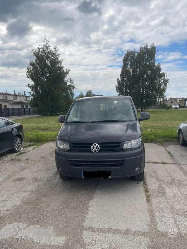 Black Volkswagen Transporter 2009 in Marijampole, with an engine capacity of 2.00 L and mileage of 430 thousand km for 7900 €, photo 5 on AUTOMOTO.COM.LV