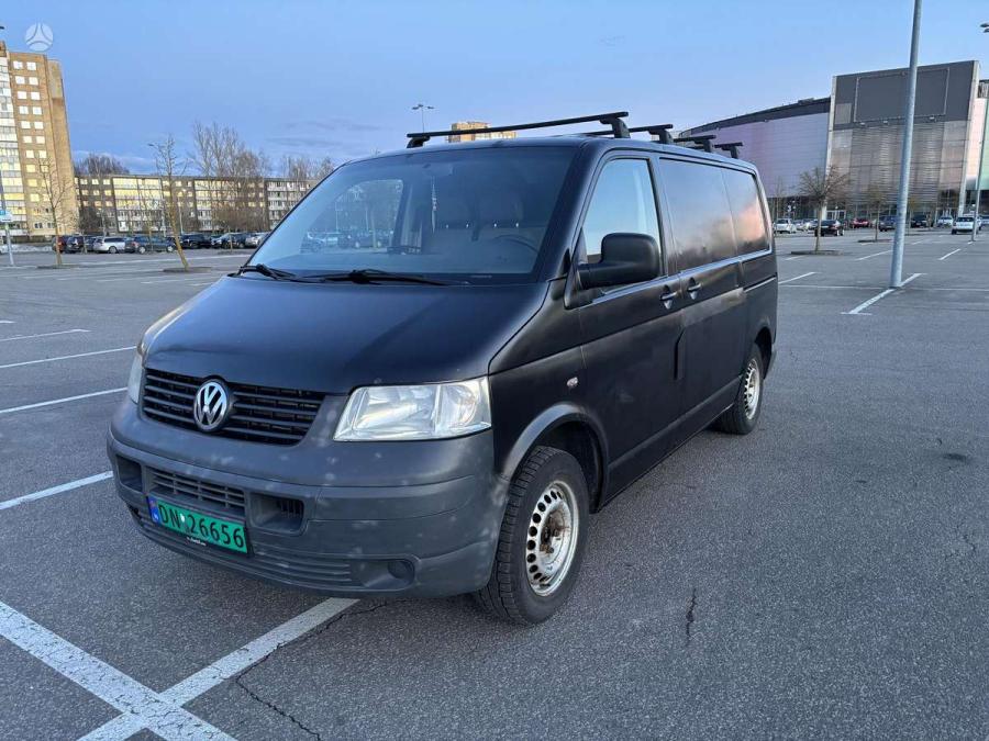 Melns Volkswagen Transporter 2009 Panevēža, ar dzinēja tilpumu 2.47 L un nobraukumu 270 tūkst. km par 4000 €, foto 3 vietnē AUTOMOTO.COM.LV