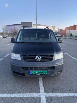 Melns Volkswagen Transporter 2009 Panevēža, ar dzinēja tilpumu 2.47 L un nobraukumu 270 tūkst. km par 4000 €, foto 4 vietnē AUTOMOTO.COM.LV
